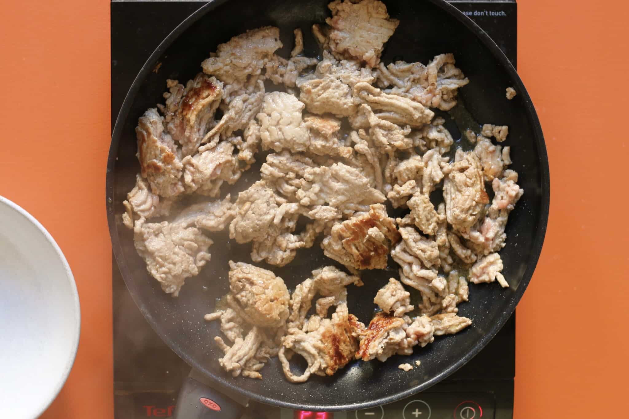 Creamy Tuscan Inspired Rigatoni with Pork Mince – Beat The Budget