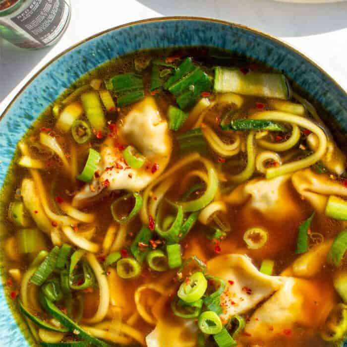 Gyoza Soup (Japanese Dumpling Soup) – Beat The Budget