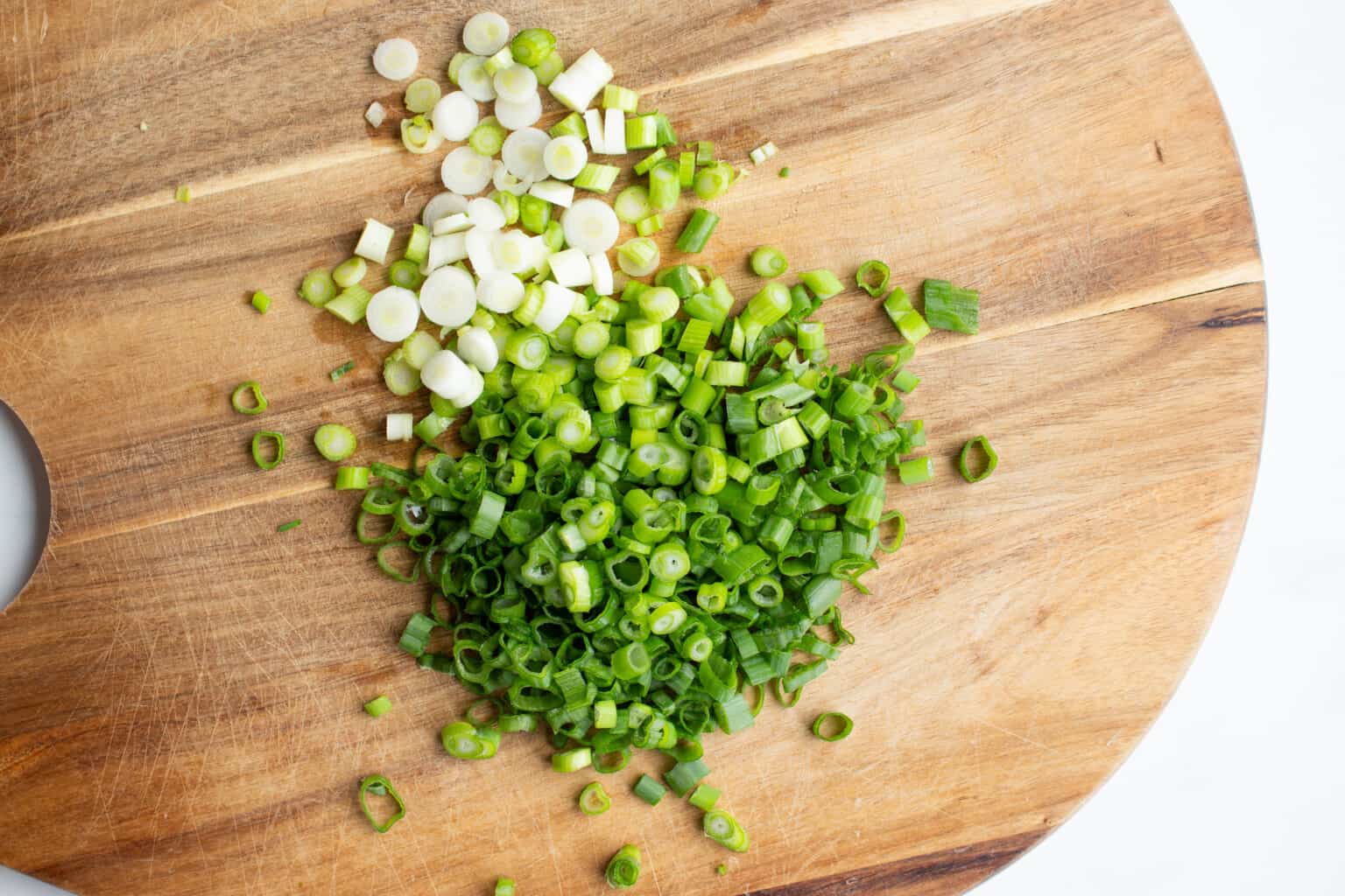 Spicy Halloumi Pasta in just 15 Minutes! – Beat The Budget