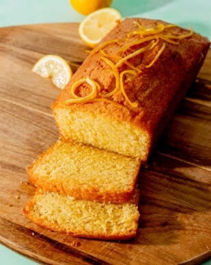 The BEST Lemon Drizzle Cake Recipe – Beat The Budget