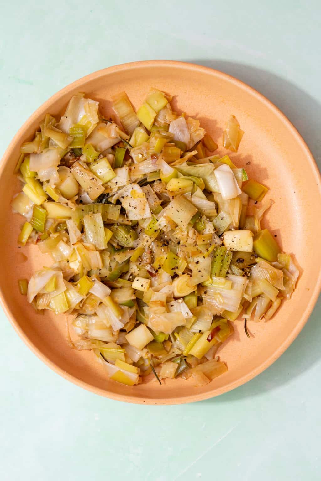The Best Buttered Sauteed Leeks (Quick & Easy) – Beat The Budget