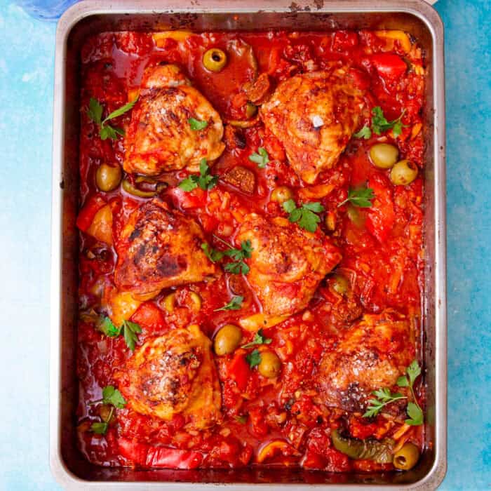 Easy Spanish Chicken Traybake (One Pan & Tangy) – Beat The Budget