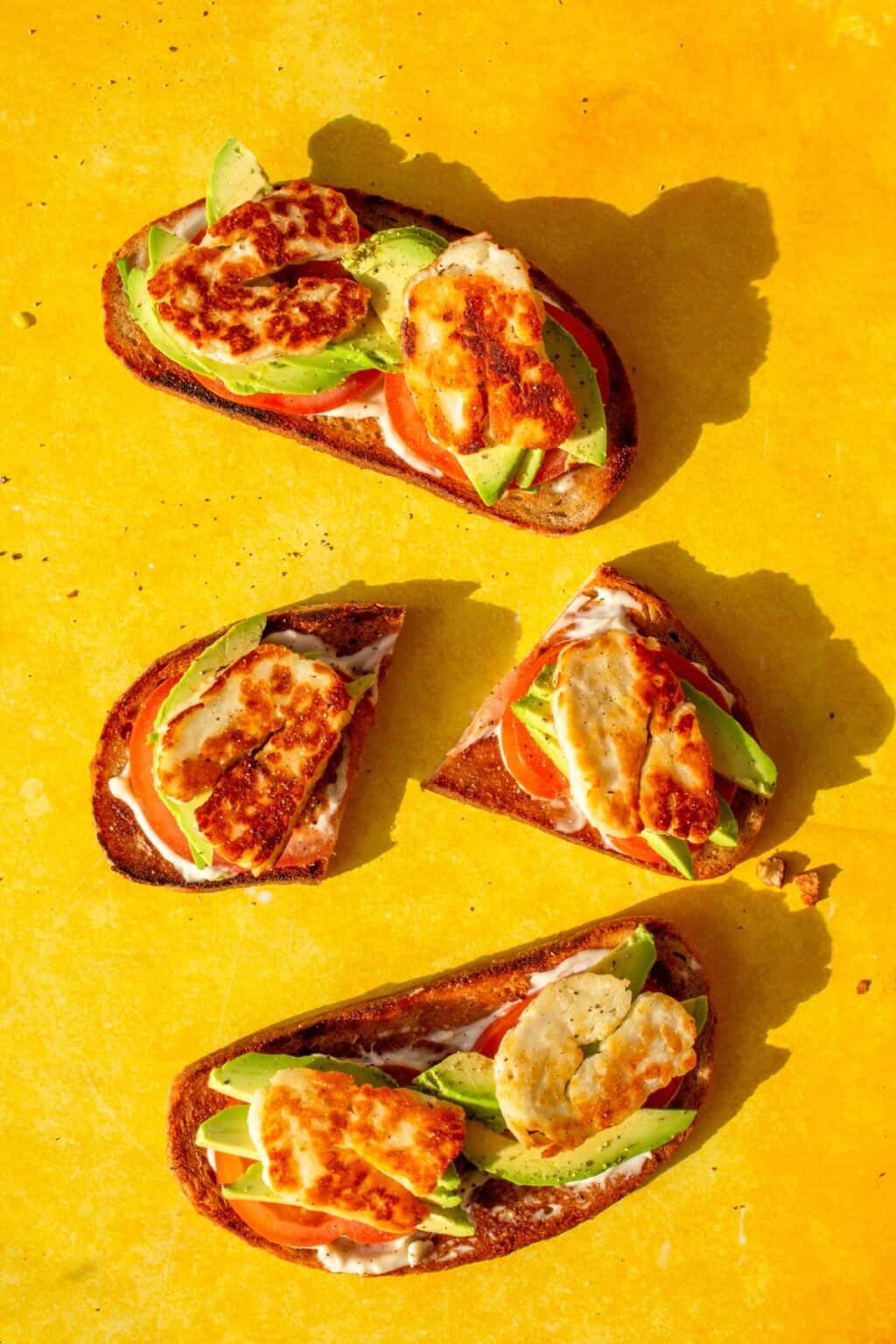 The BEST Avocado Toast with Halloumi – Beat The Budget