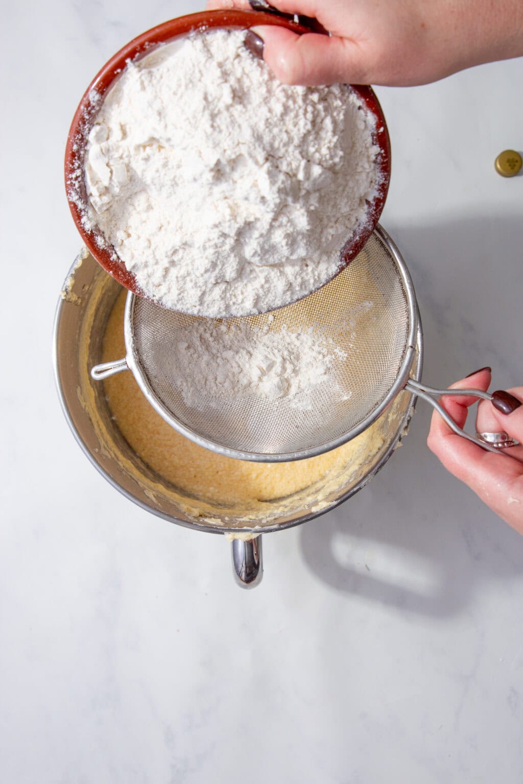 Delicious Vanilla Sponge Cake Recipe {Fluffy Texture} – Beat The Budget